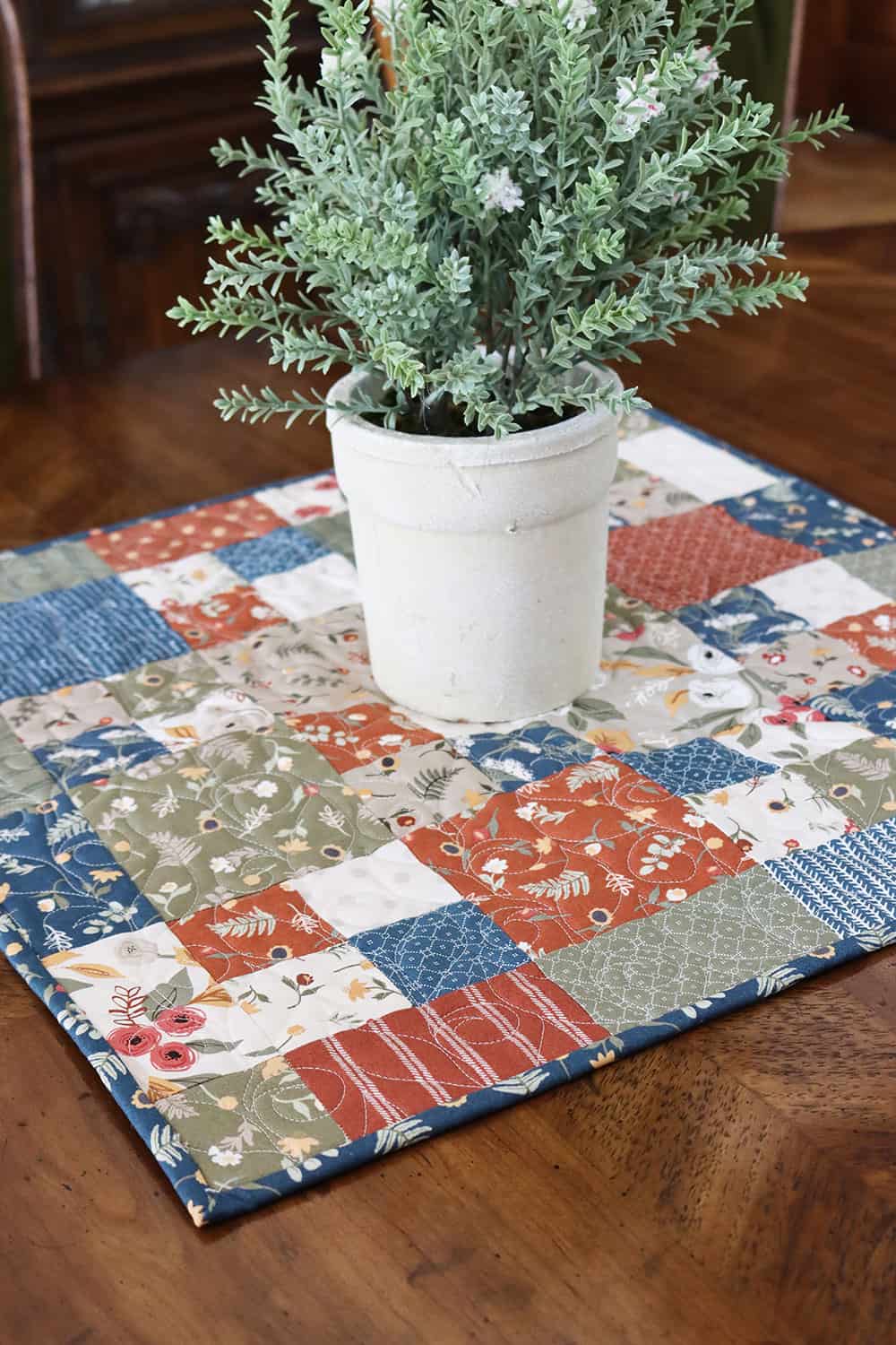 Charm Pack Table Runner & Topper - A Quilting Life