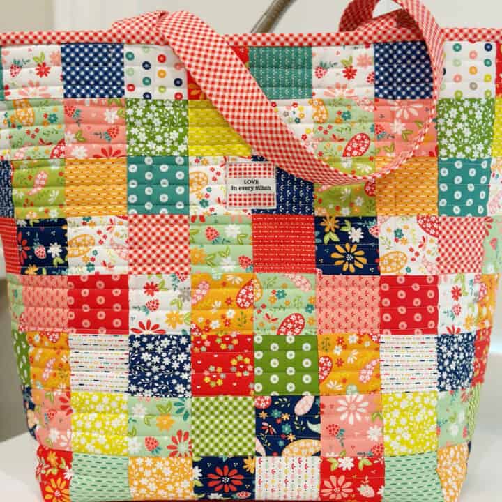 Quilter's Large Patchwork Tote in Raspberry Summer Fabrics - A Quilting ...