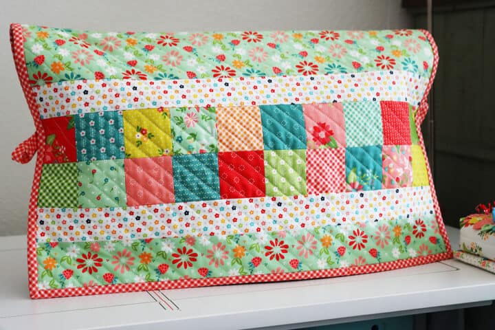 Patchwork Sewing Machine Cover - A Quilting Life